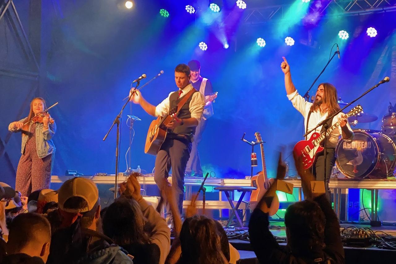 Canadian stars heading to Gate to Southwell