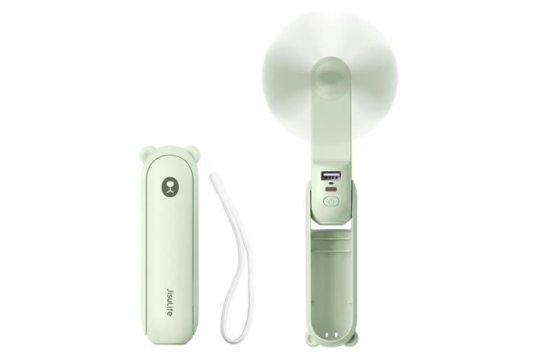 Over 21 million Americans will cruise this year—as a former cruise ...