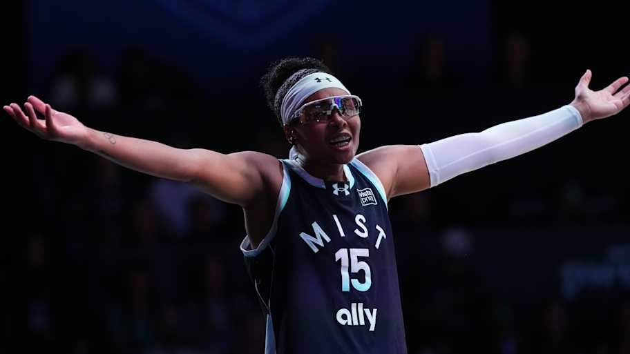 Mist BC’s head coach made the only correct Allisha Gray decision