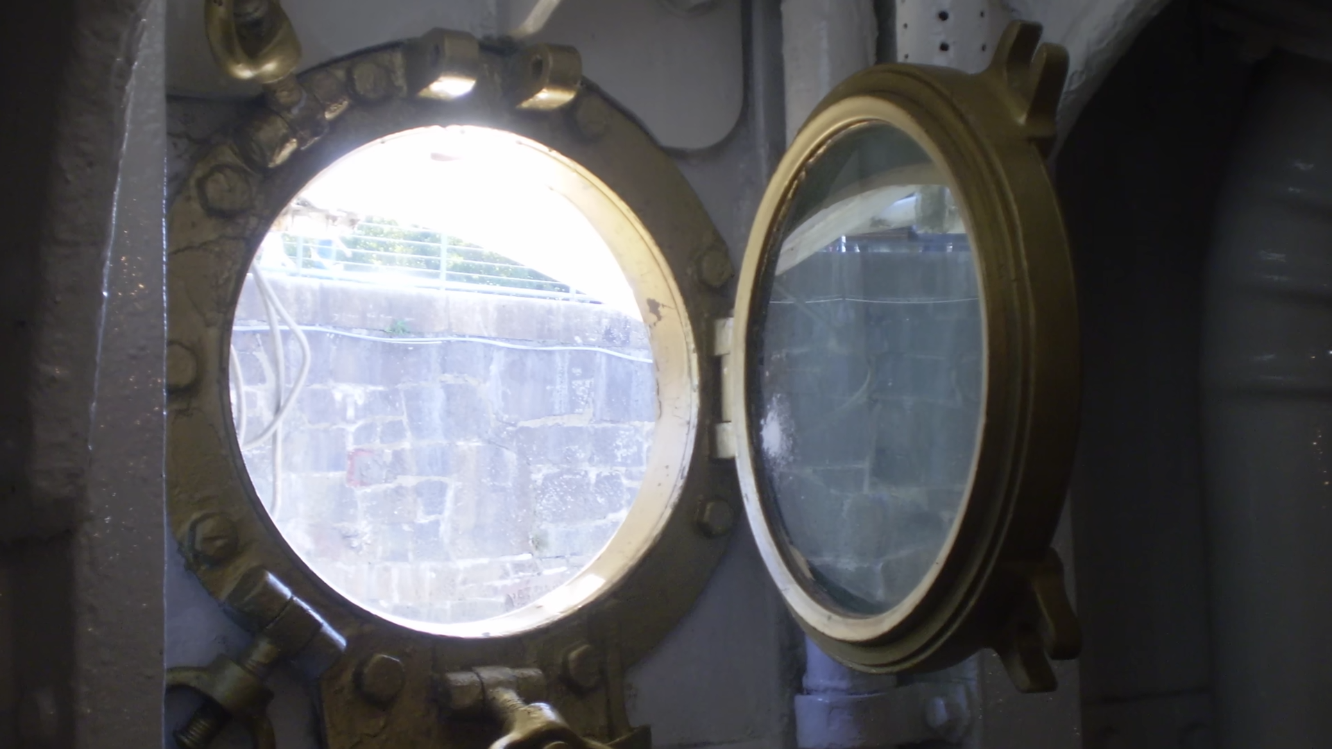 Why Ship Portholes Are Round?