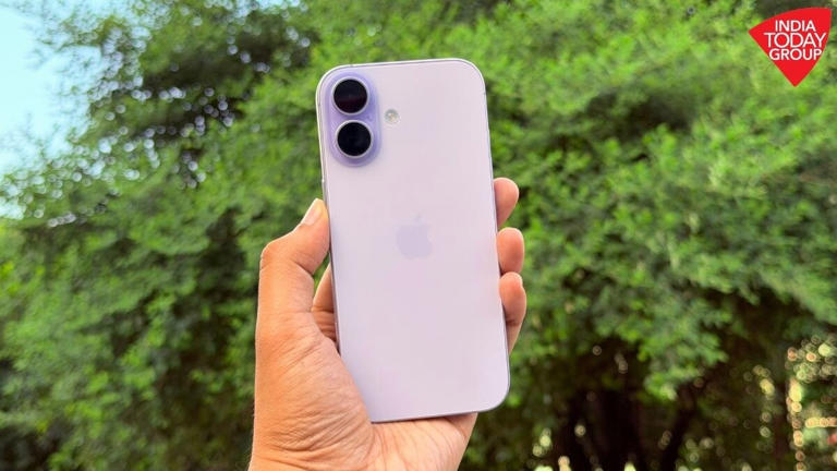 Republic Day sale 2026: 5 best iPhone deals to check out on Amazon ...