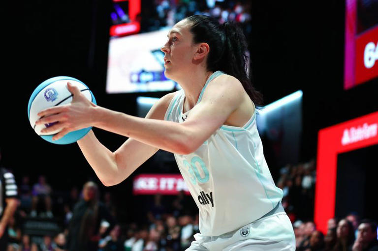 Breanna Stewart uses Unrivaled to deliver two-word message after ...