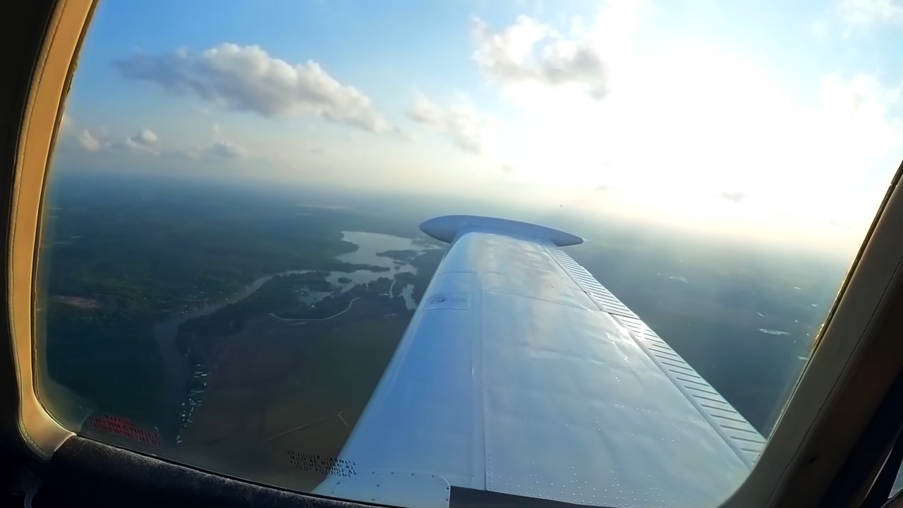 Watch a pilot handle lost comms in the clouds at night