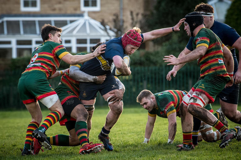 Johnson lands late penalty to earn brilliant win for Crocs