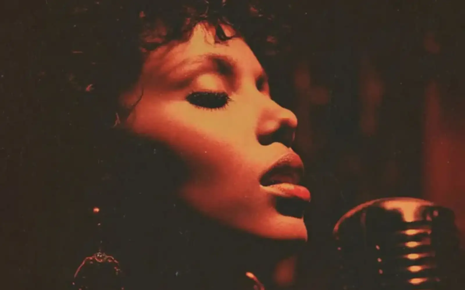 Is singer Sienna Rose real – or just really good code?