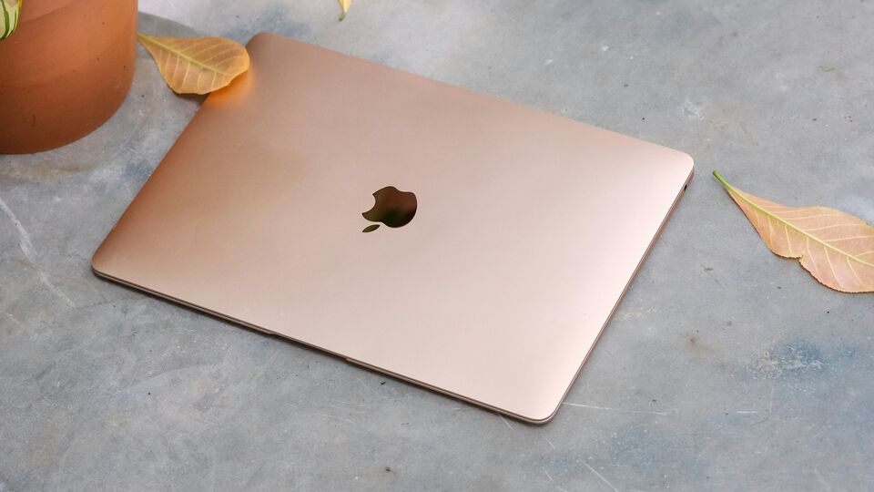 Apple plans M5-powered Mac updates ahead of OLED MacBook Pro redesign ...