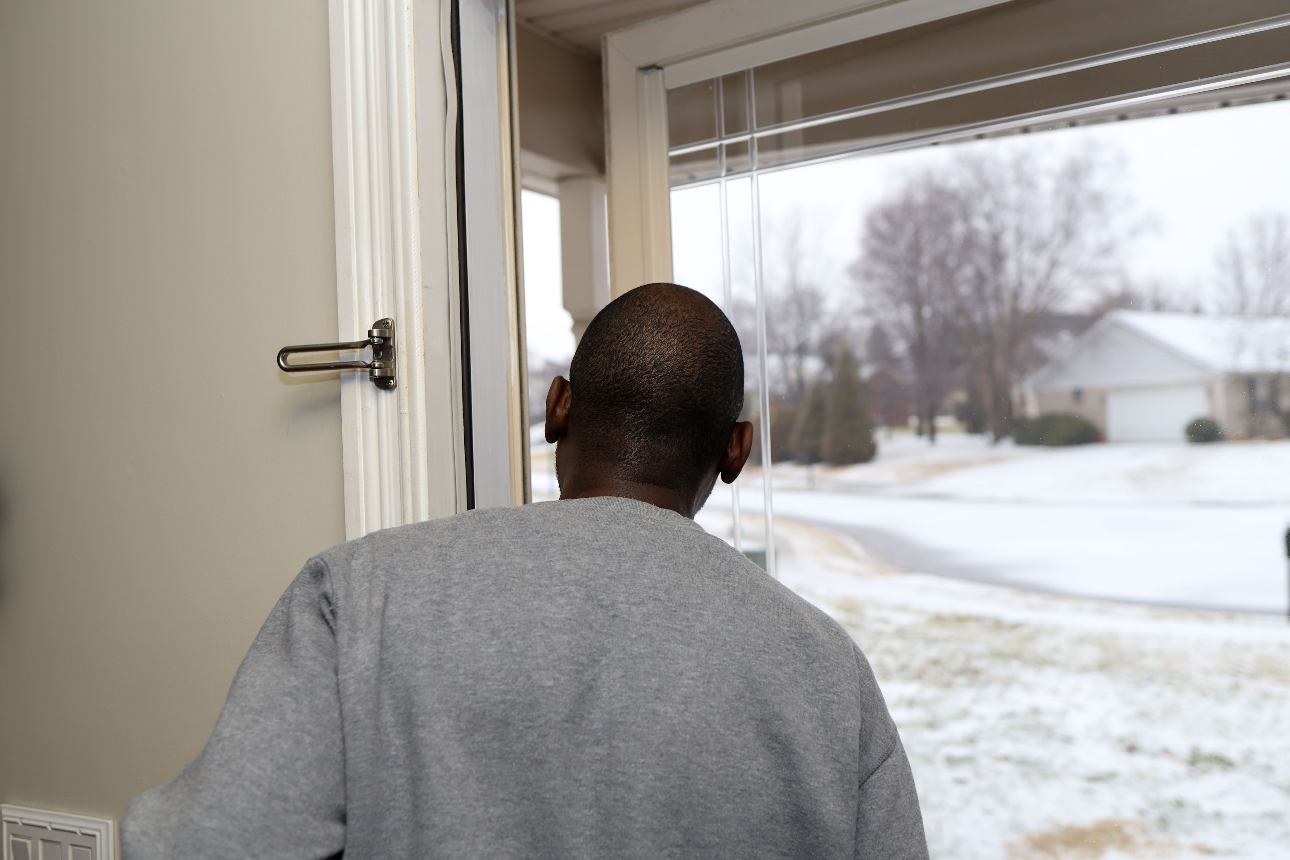 Couple hear "screaming" at door in snowstorm—stunned by who's outside