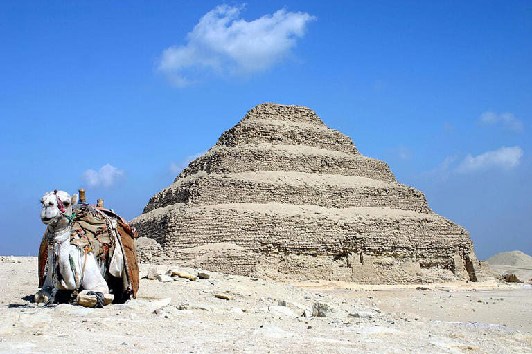 Did water lifts raise Djoser’s step pyramid from the inside?