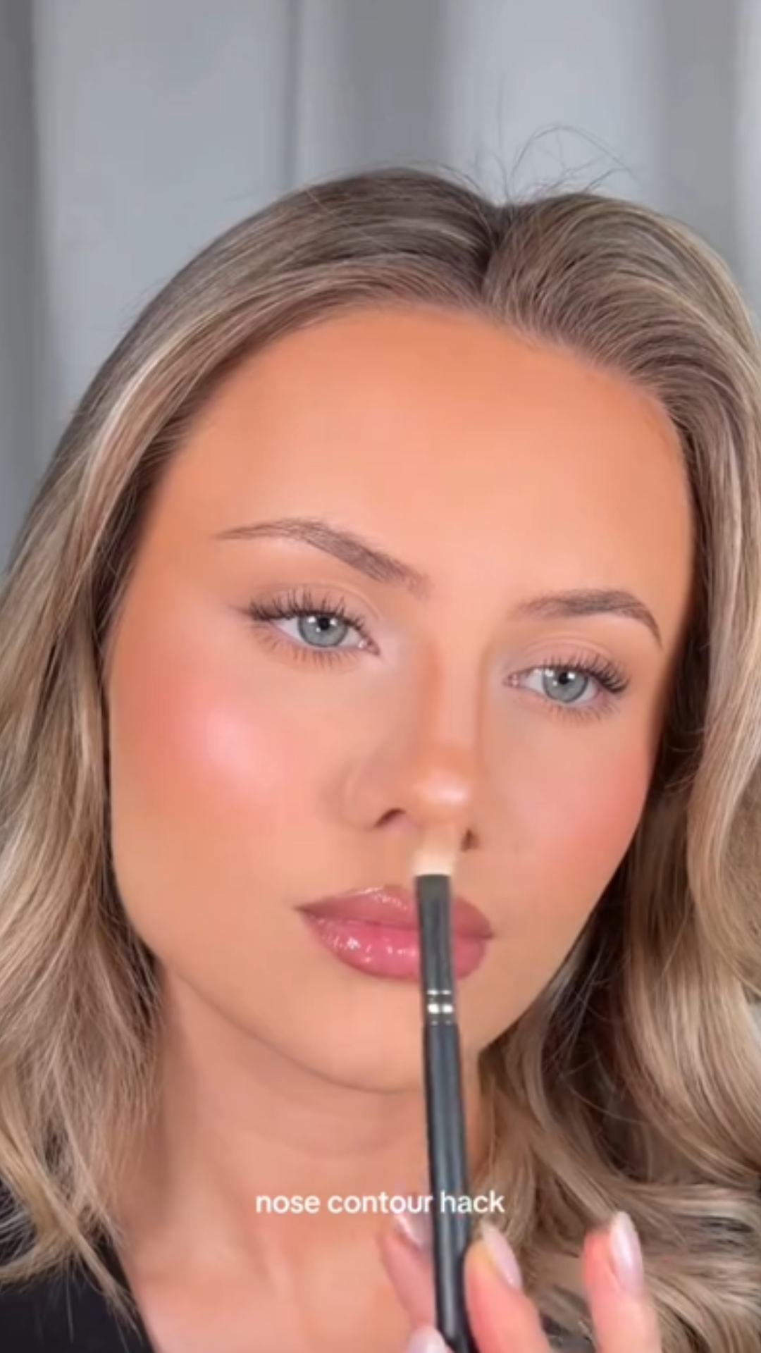 This cream bronzer nose contour hack actually works