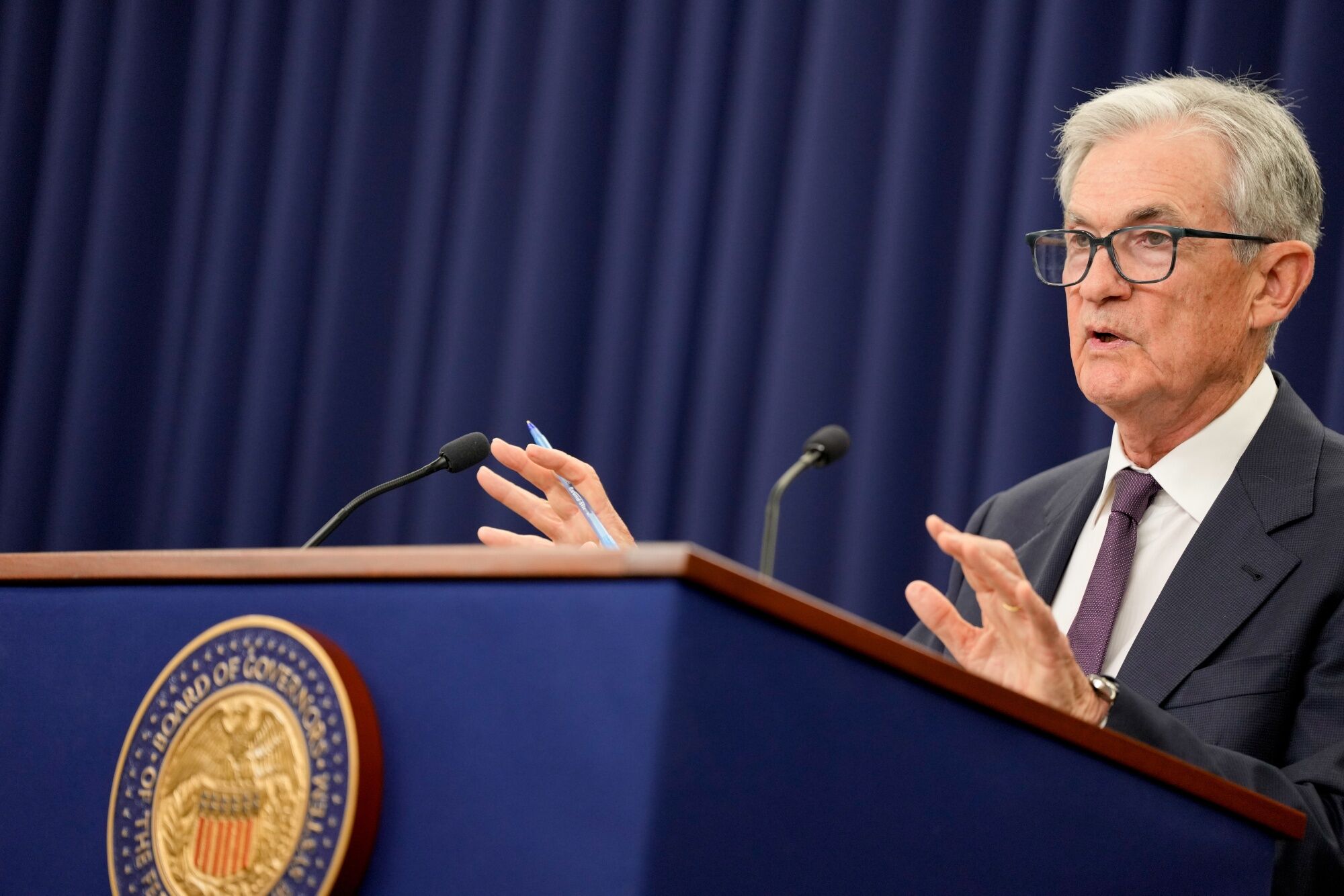 Fed to hold rates as political storm intensifies around Powell