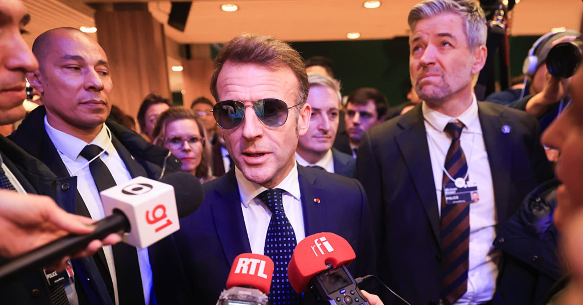 How the world’s most powerful people communicate to get what they want