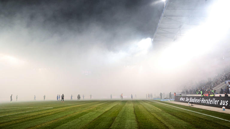 Ausschreitungen in Magdeburg: Stahlknecht bringt Gefängnisstrafen ins Spiel