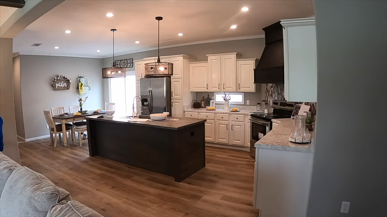 2,432 sq ft in a mobile home? This one feels like a real house