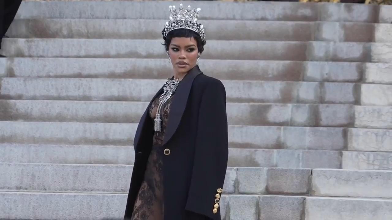 Teyana Taylor wears crown and bodysuit to Schiaparelli