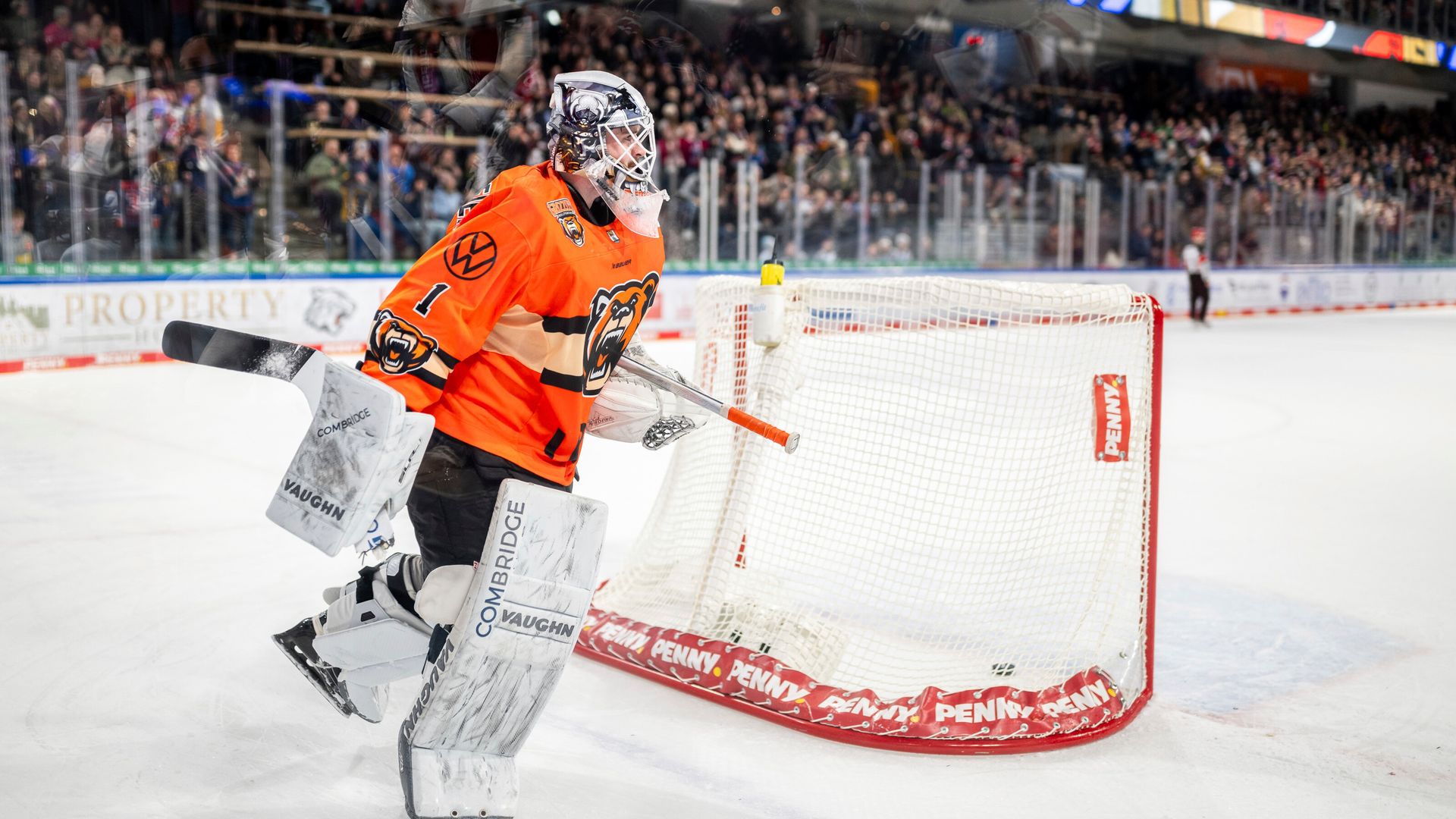 Eishockey: Dustin Strahlmeier gelingt erstes direktes Torwarttor der DEL