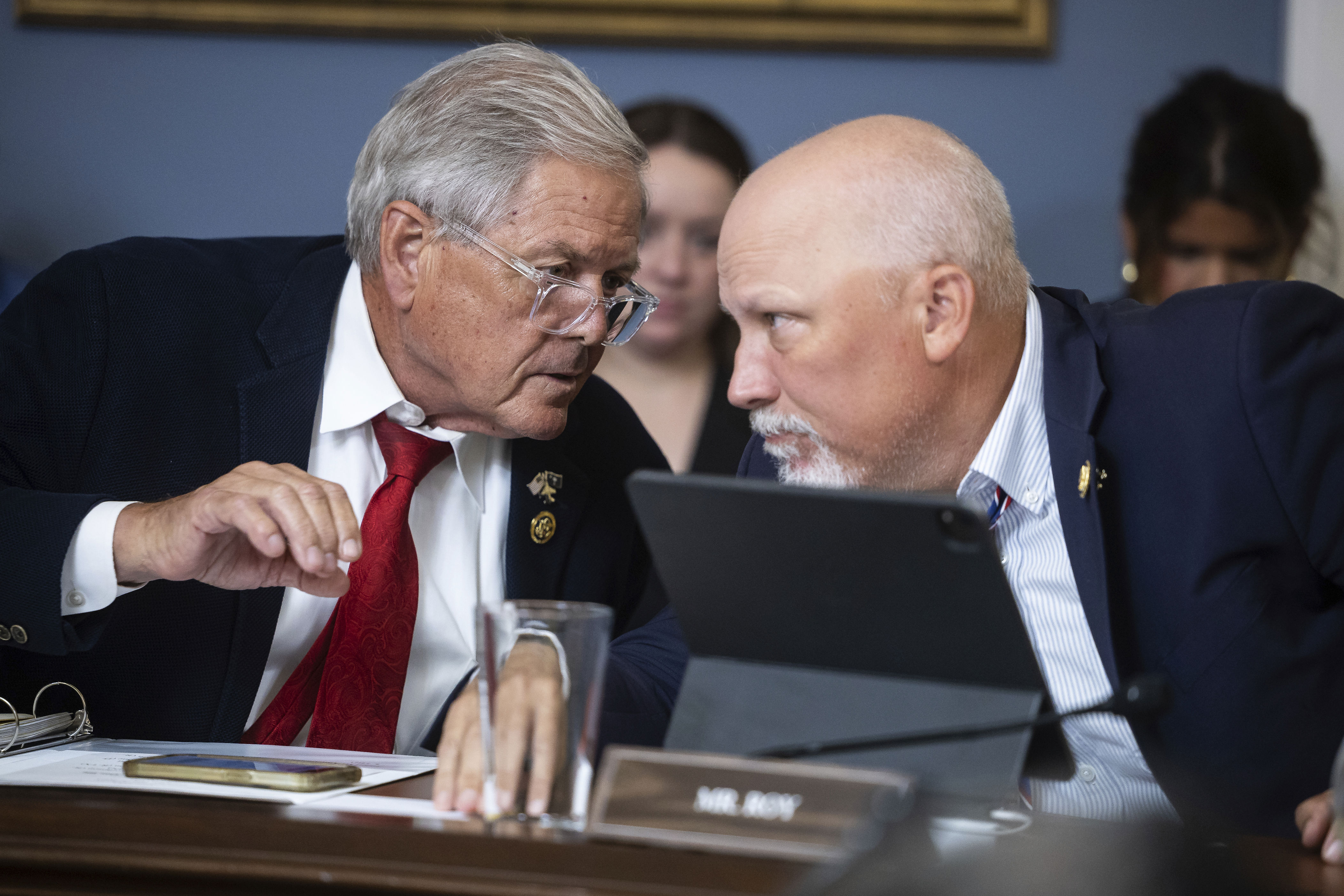 Fiscal hawks set out to kill earmarks. They are very much alive.