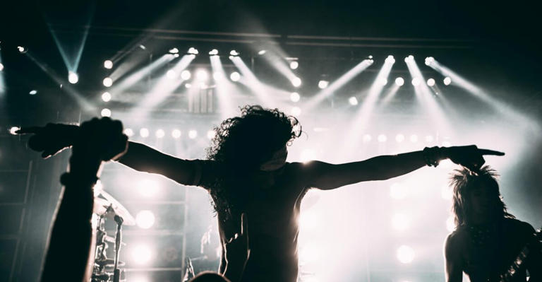 Drummer reveals Bret Michaels wanted '$6 for every $1'—Poison tour dead