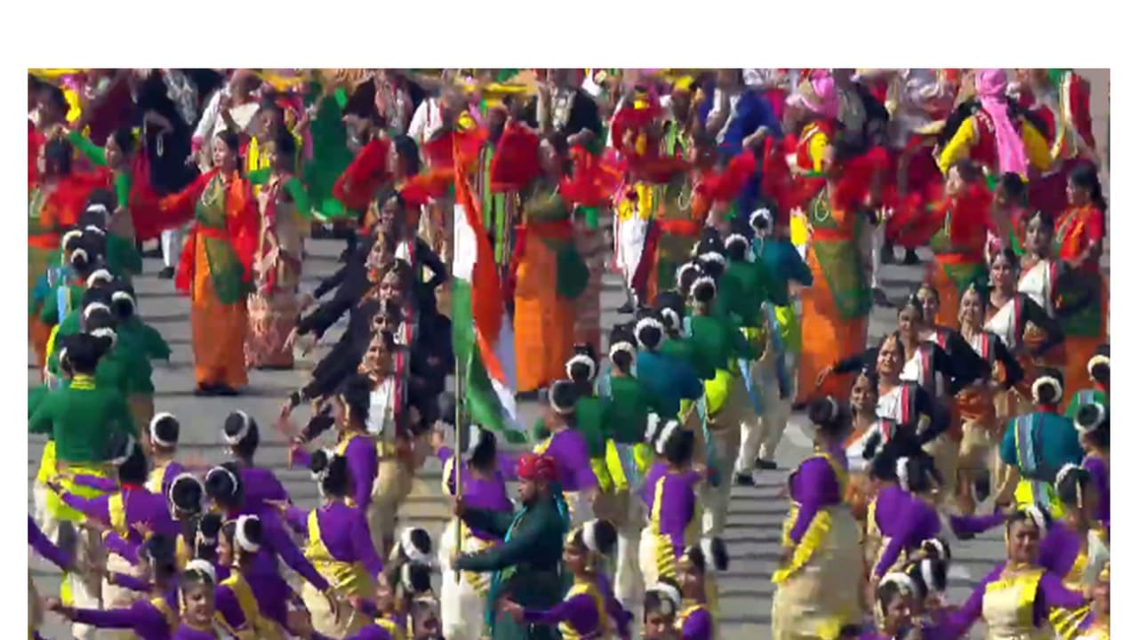 Republic Day: 2,500 artists mark Vande Mataram's 150th anniversary