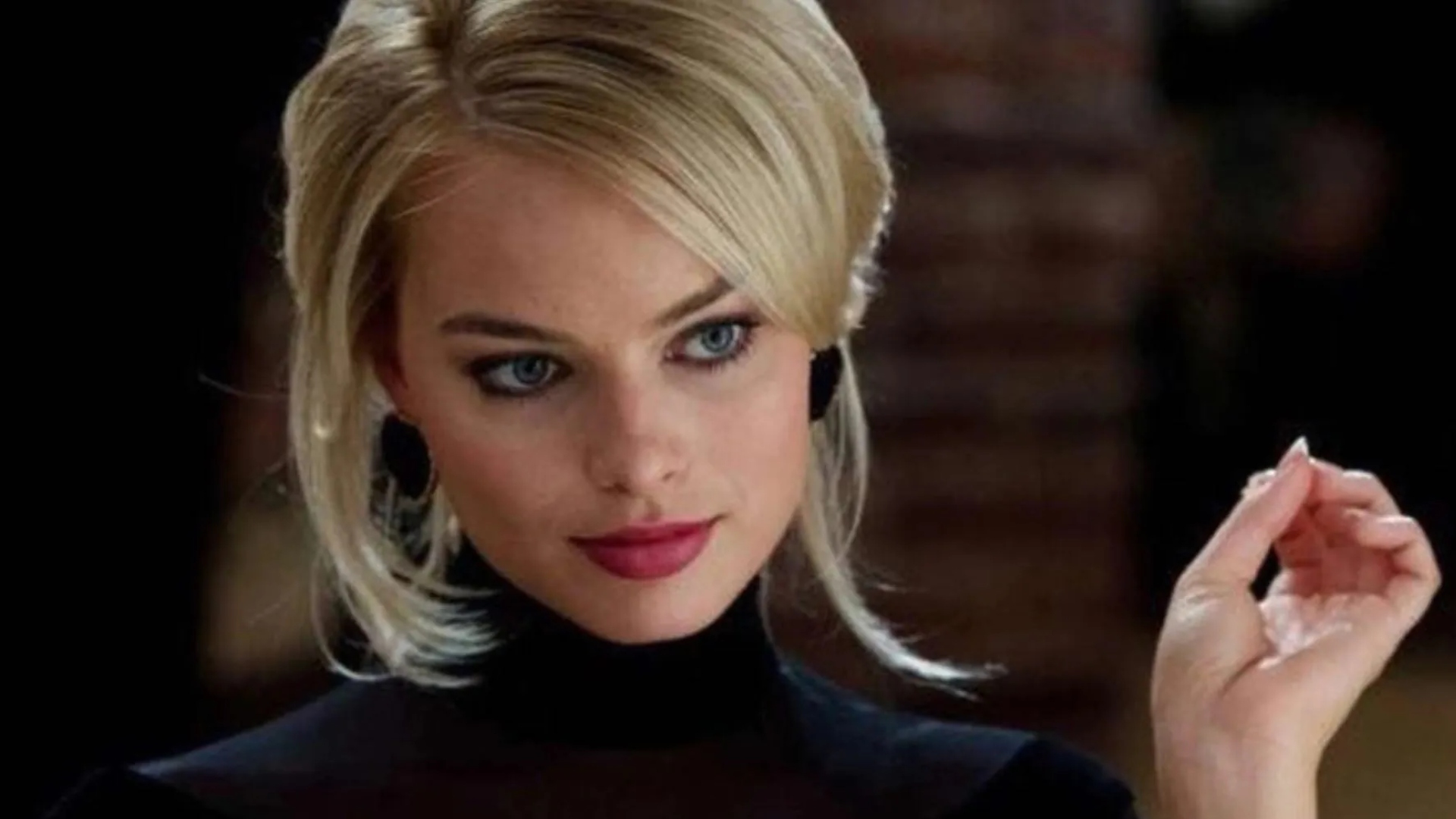 In a striking photoshoot, Margot Robbie exudes a baroque elegance