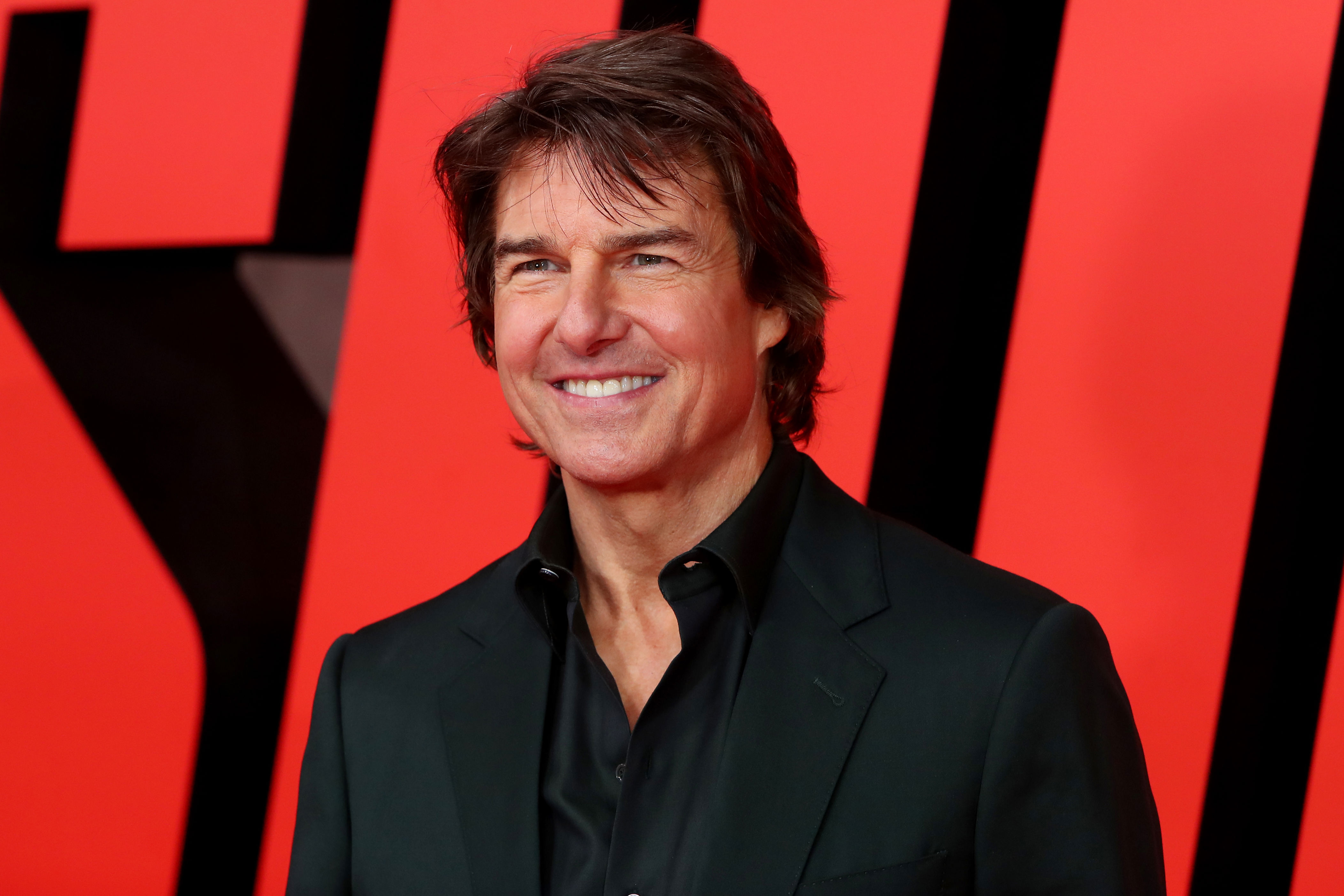 Inside Tom Cruise's mysterious, high-speed departure from his £35M ...