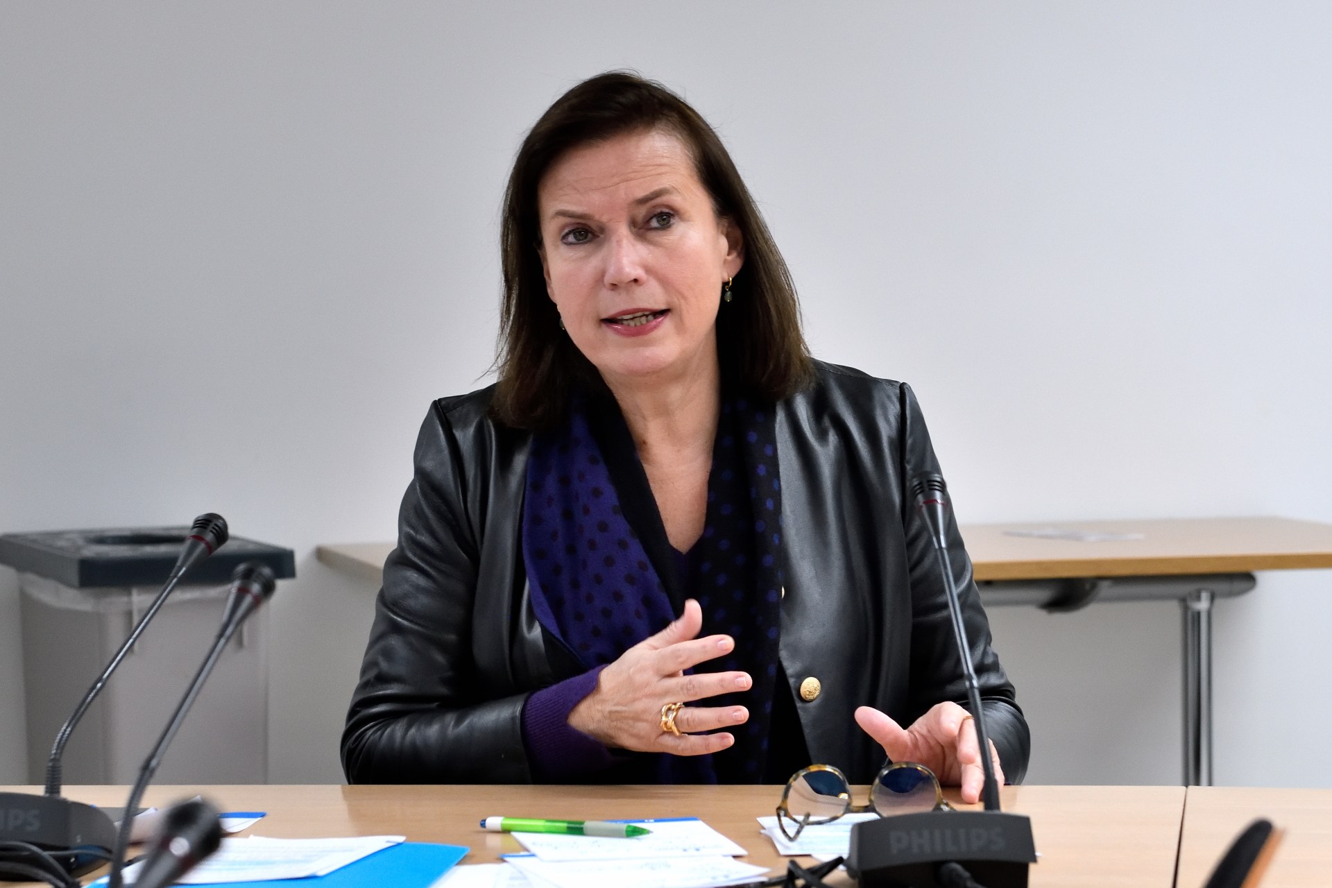 French police warned over use of force on migrants