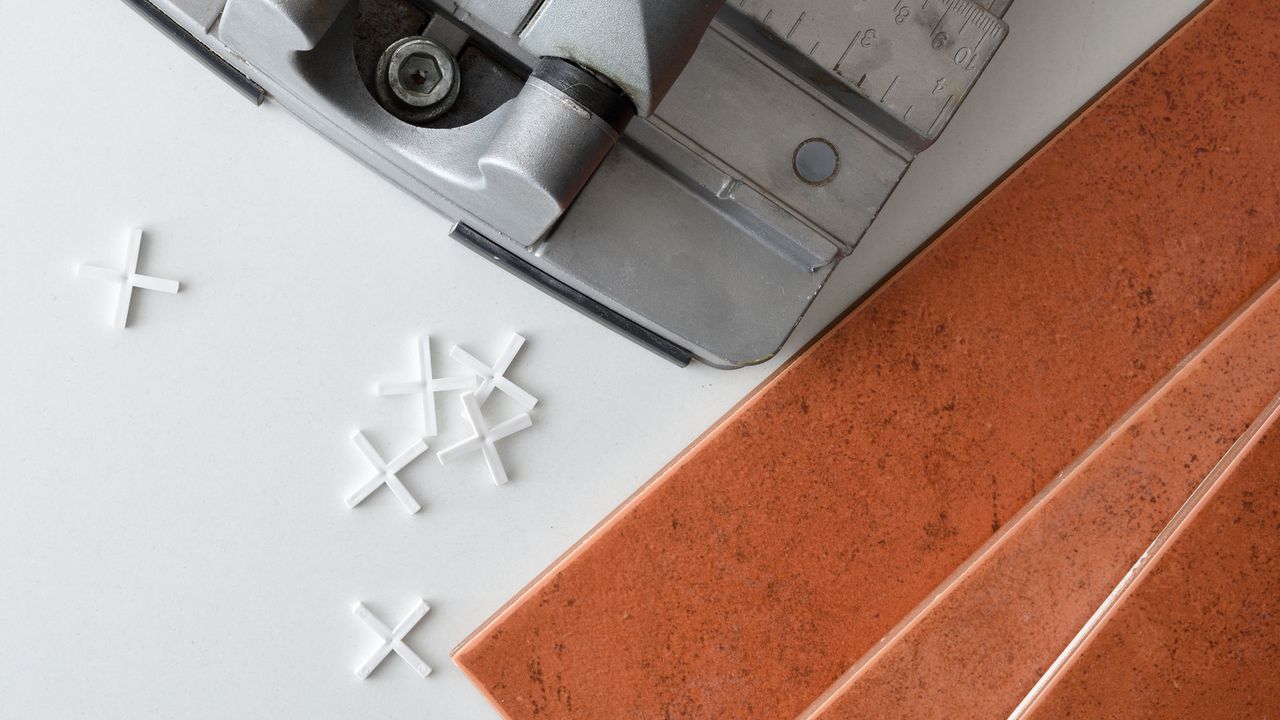 The tiny tool that makes tiling look professional