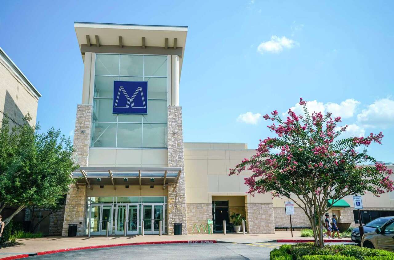 Memorial City Mall back to normal business hours following ammonia leak ...