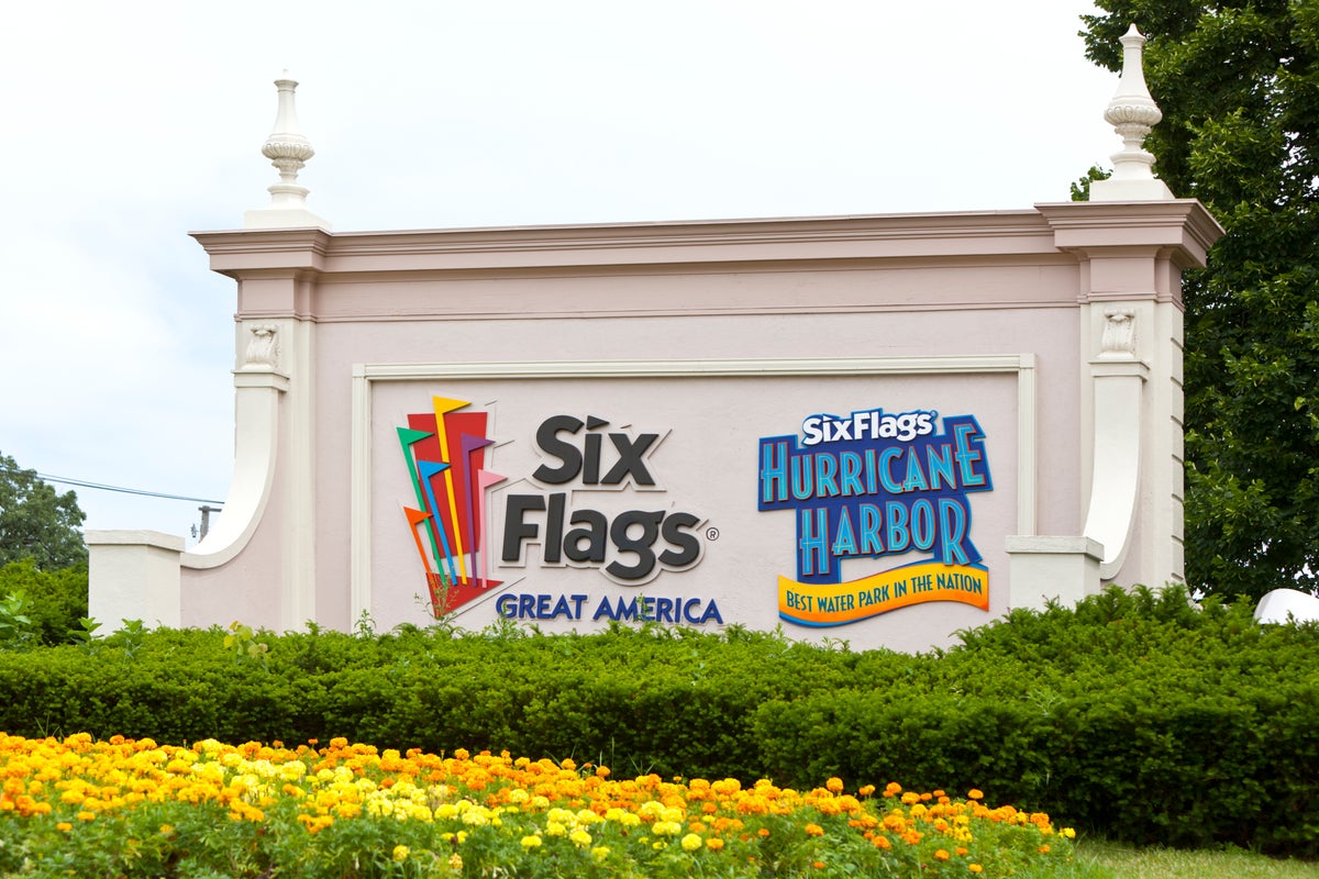 Six Flags visitor sues park after falling off Superman rollercoaster