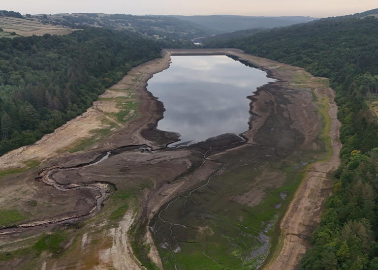 Scientists confirm 2025 as third hottest year on record as heat surge ...