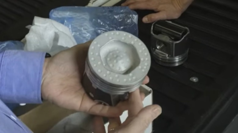 Do dimpled pistons really improve diesel engine performance?