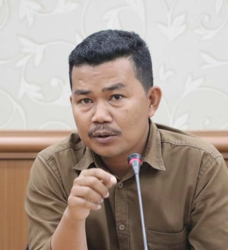 Tata kelola kehutanan Riau, kerusakan di daerah, uang di pusat