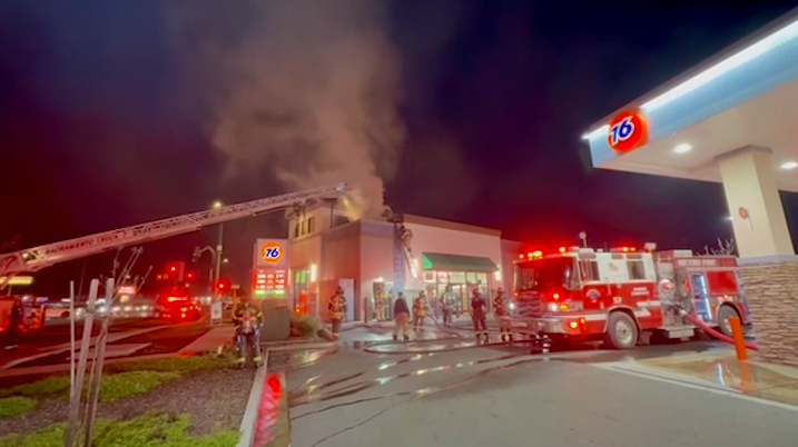 Crews extinguish fire at Sacramento County gas station