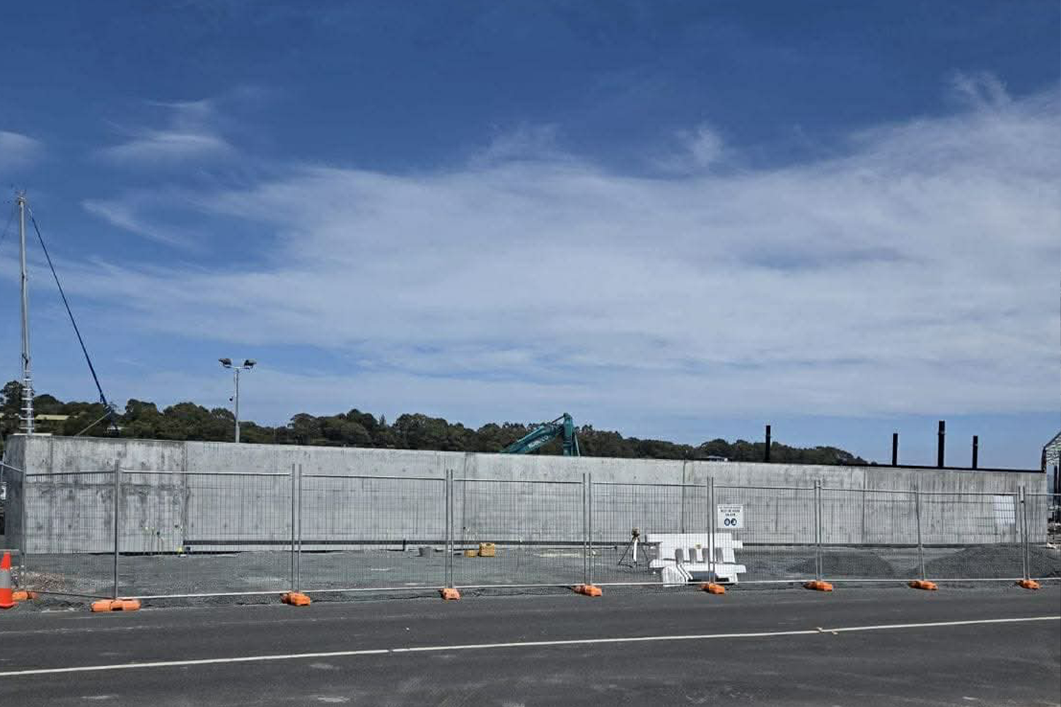 Anger erupts in Aussie town after council erects 30-metre wall in front ...