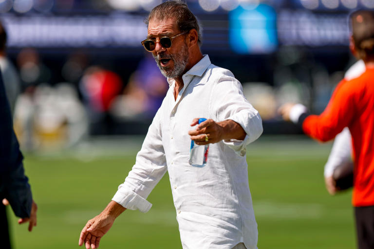 Ravens owner has hilarious response to Mike Tomlin news