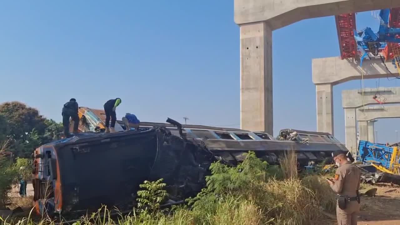 Crane collapses onto train killing 10 passengers and injuring dozens ...