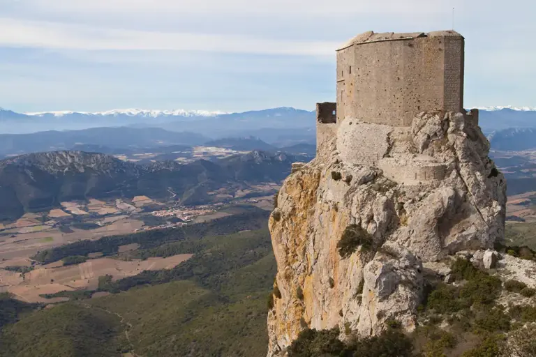 La villa con los mejores castillos cátaros de Francia