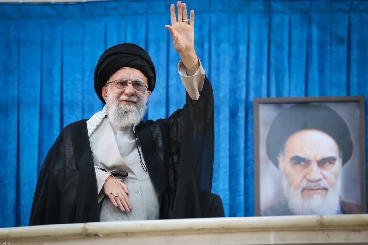Dove si nasconde Alì Khamenei: «È a Teheran, tratta la fuga in Russia»