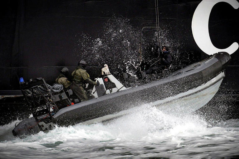 The nine-minute Special Forces op that shows how UK would seize Putin’s ...