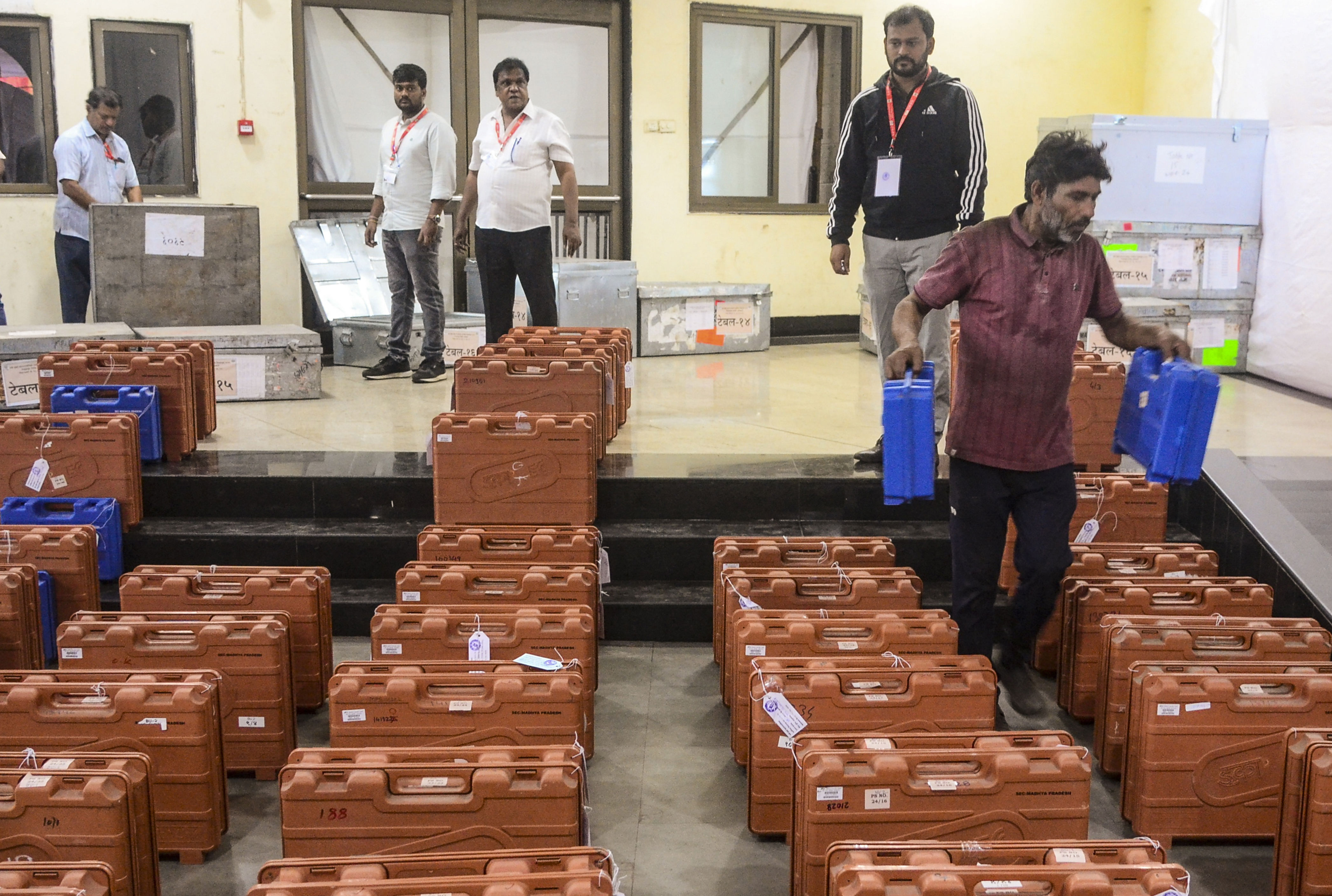 Maharashtra votes for high-stakes civic polls on Jan 15; Mumbai key ...