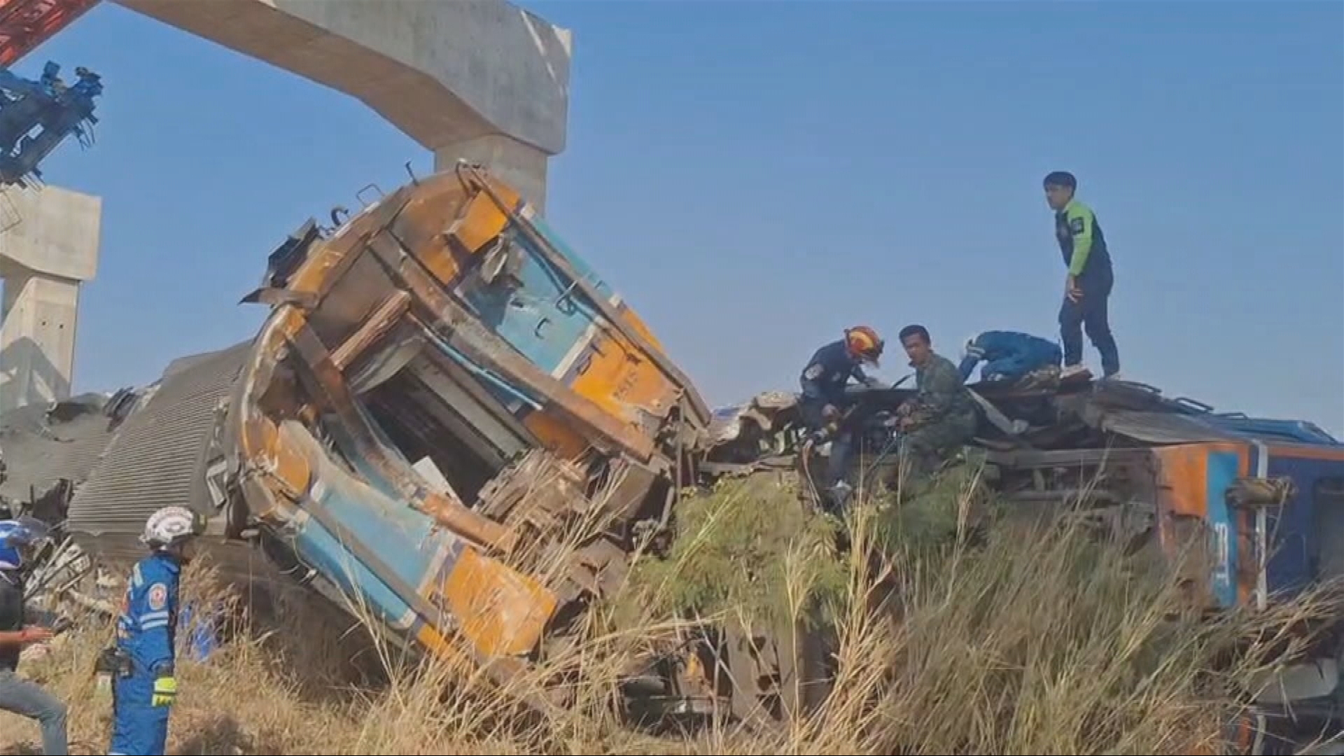 Passenger train derails in Thailand, killing at least 22 and injuring ...