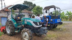Bantu petani tingkatkan produksi, Pemkab Sumedang salurkan bantuan ...