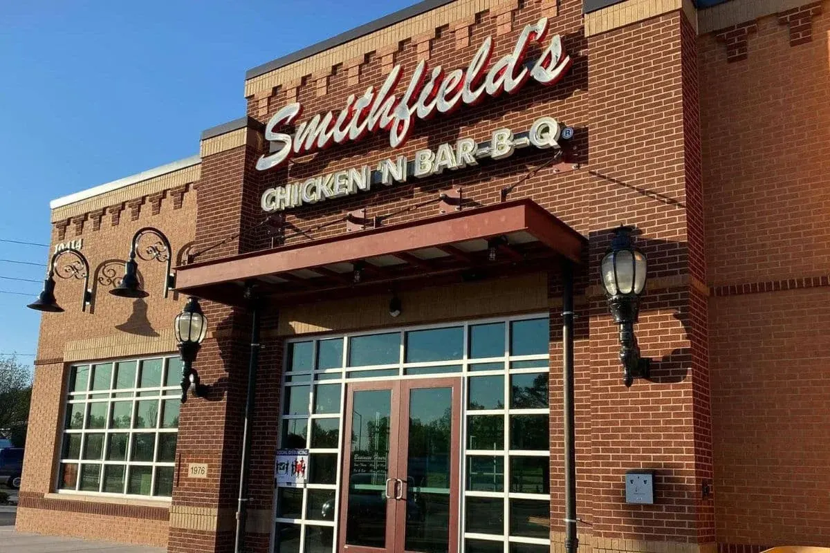 Smithfield’s Chicken ‘N Bar-B-Q menu prices with calories [updated 2026]