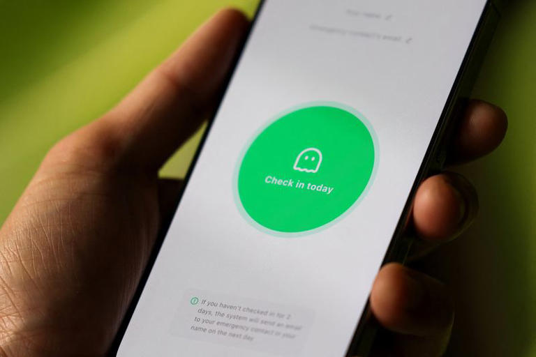 'Are you dead?' Chinese app for single living goes viral