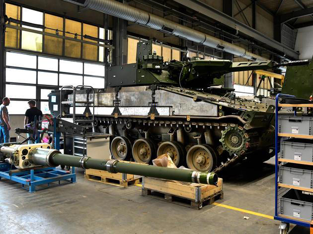 Rheinmetall in der Ukraine: Deutschland spendiert hochmoderne ...