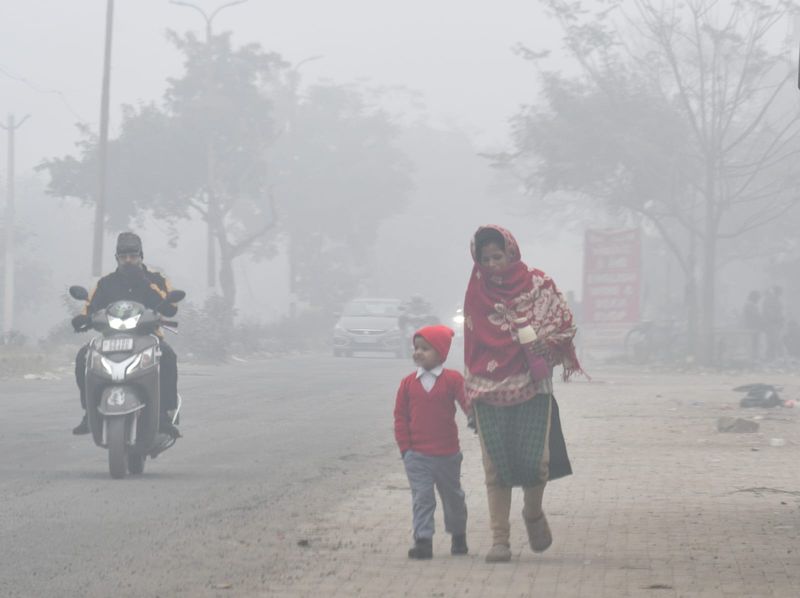 Punjab weather: Students hand 'turn blue' as they return to school amid ...