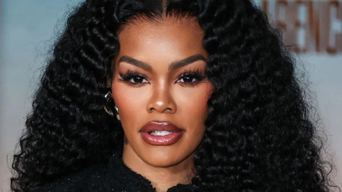 Teyana Taylor goes bold and bare in black lace at Schiaparelli haute ...