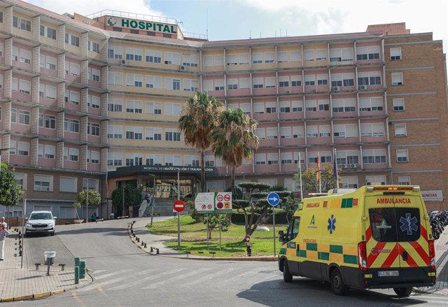 Sucesos.- Evacuada al hospital una mujer con quemaduras graves tras un ...