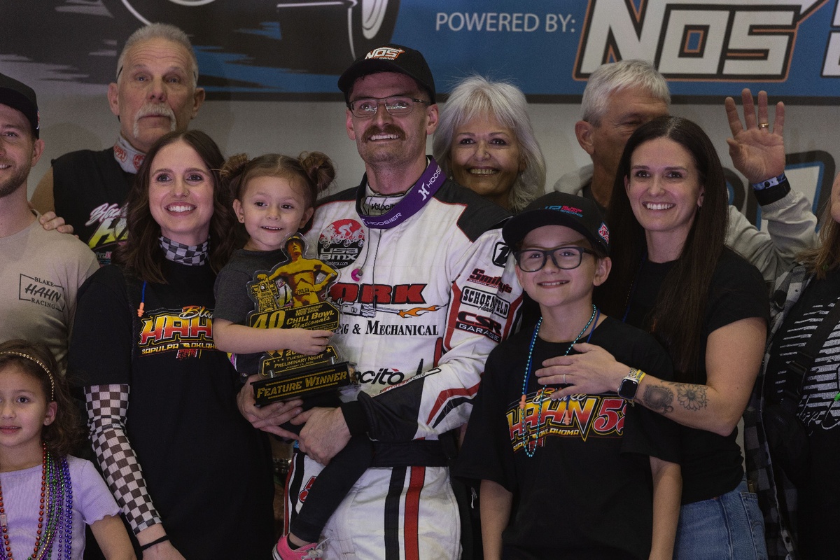 Blake Hahn scores prelim night win for Chili Bowl's first family