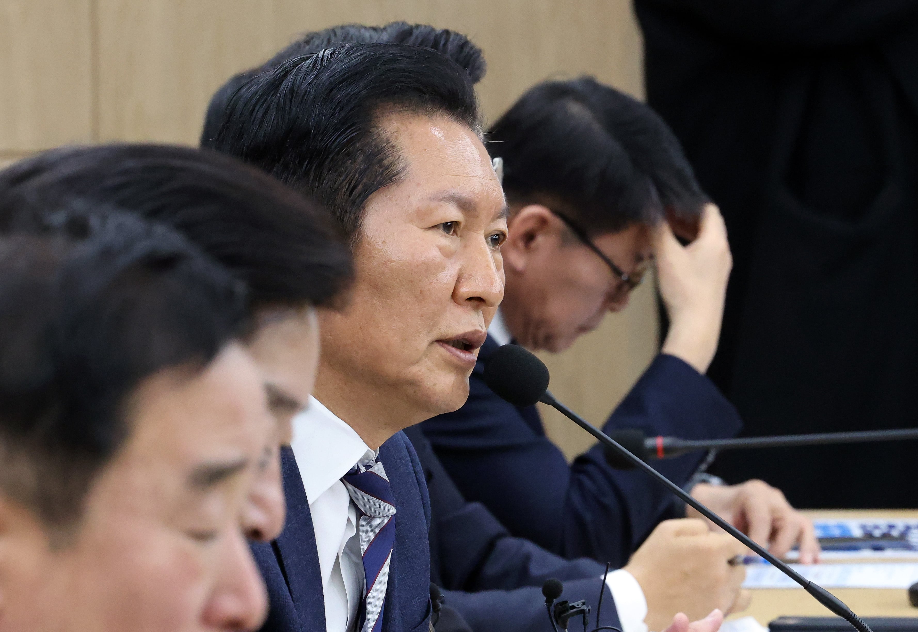 Democratic Party leader vows to separate investigation, prosecution