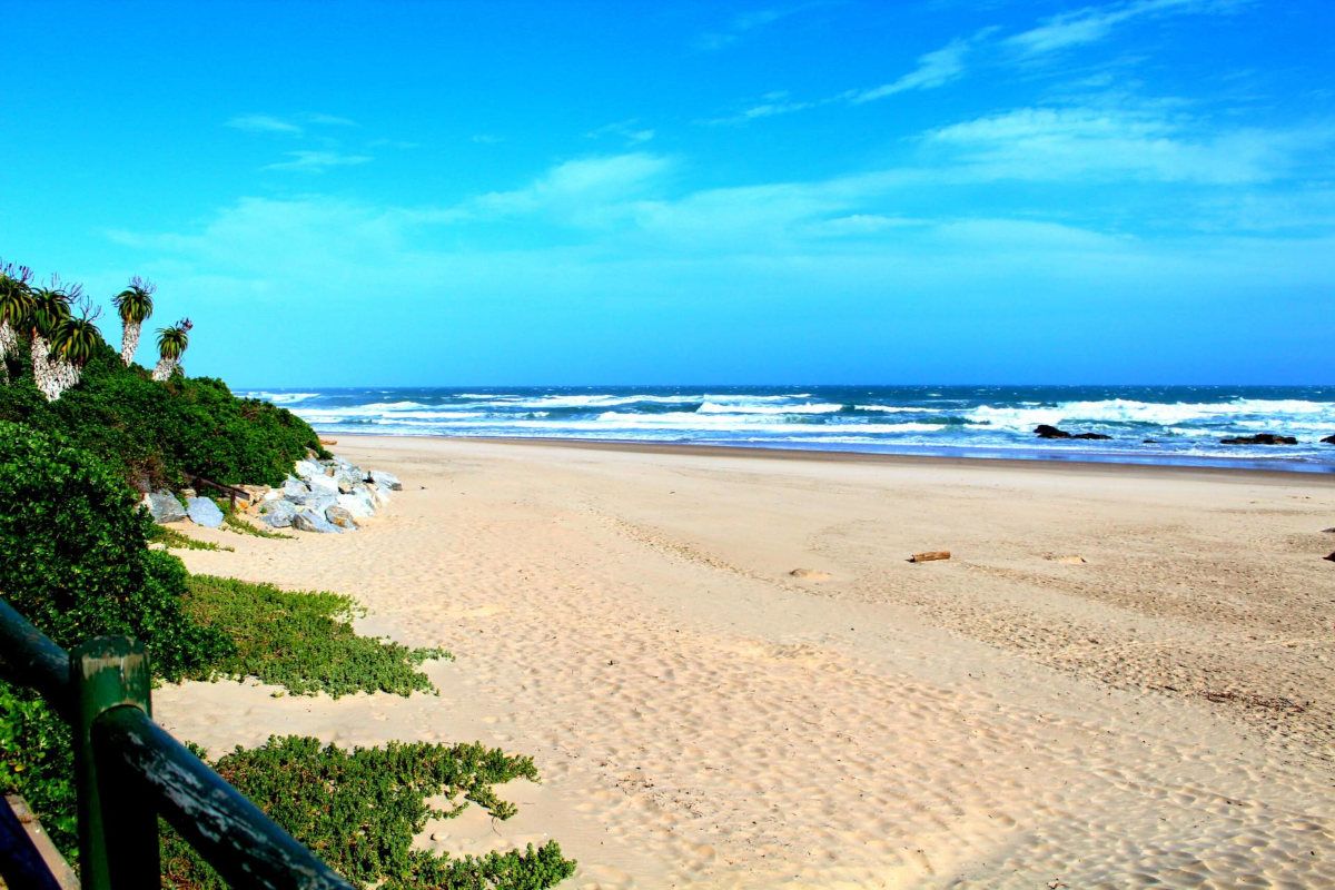 Good Samaritan helps save man from rip currents in Wilderness